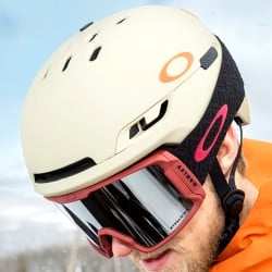 Oakley MOD 1 Pro MIPS Helmets | Absolute-Snow